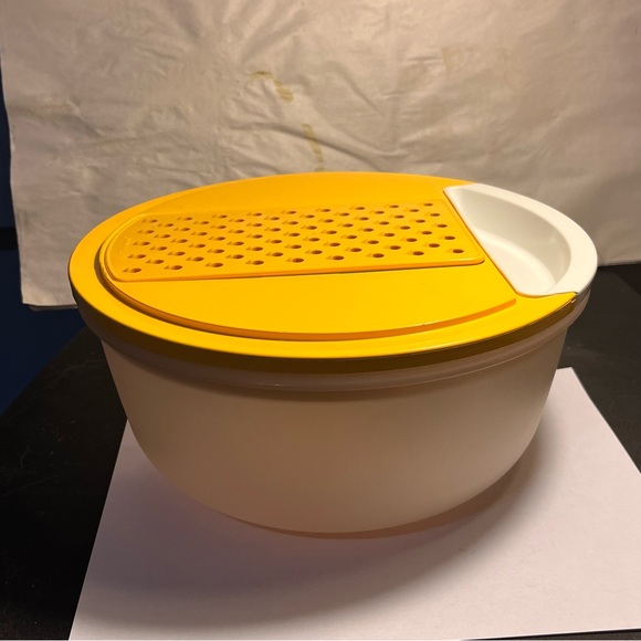 Tupperware | Kitchen | Vintage Tupperware Kitchen Work Unit Yellow 986 ...